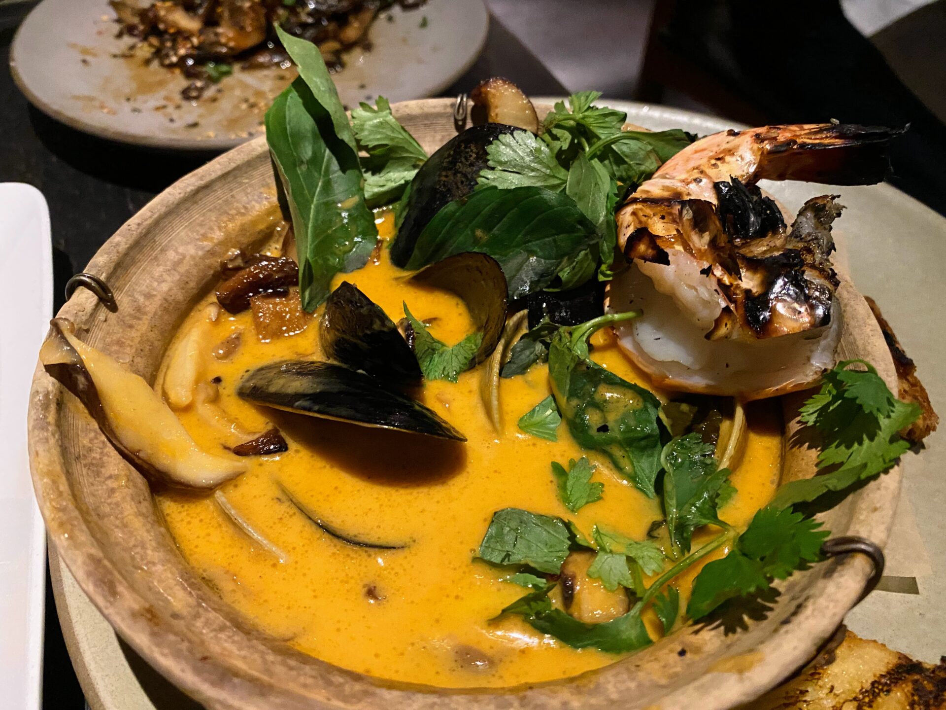 サンタモニカのお気に入りレストラン【タール・アンド・ローゼズ】｜カリフォルニアでくらべてみました